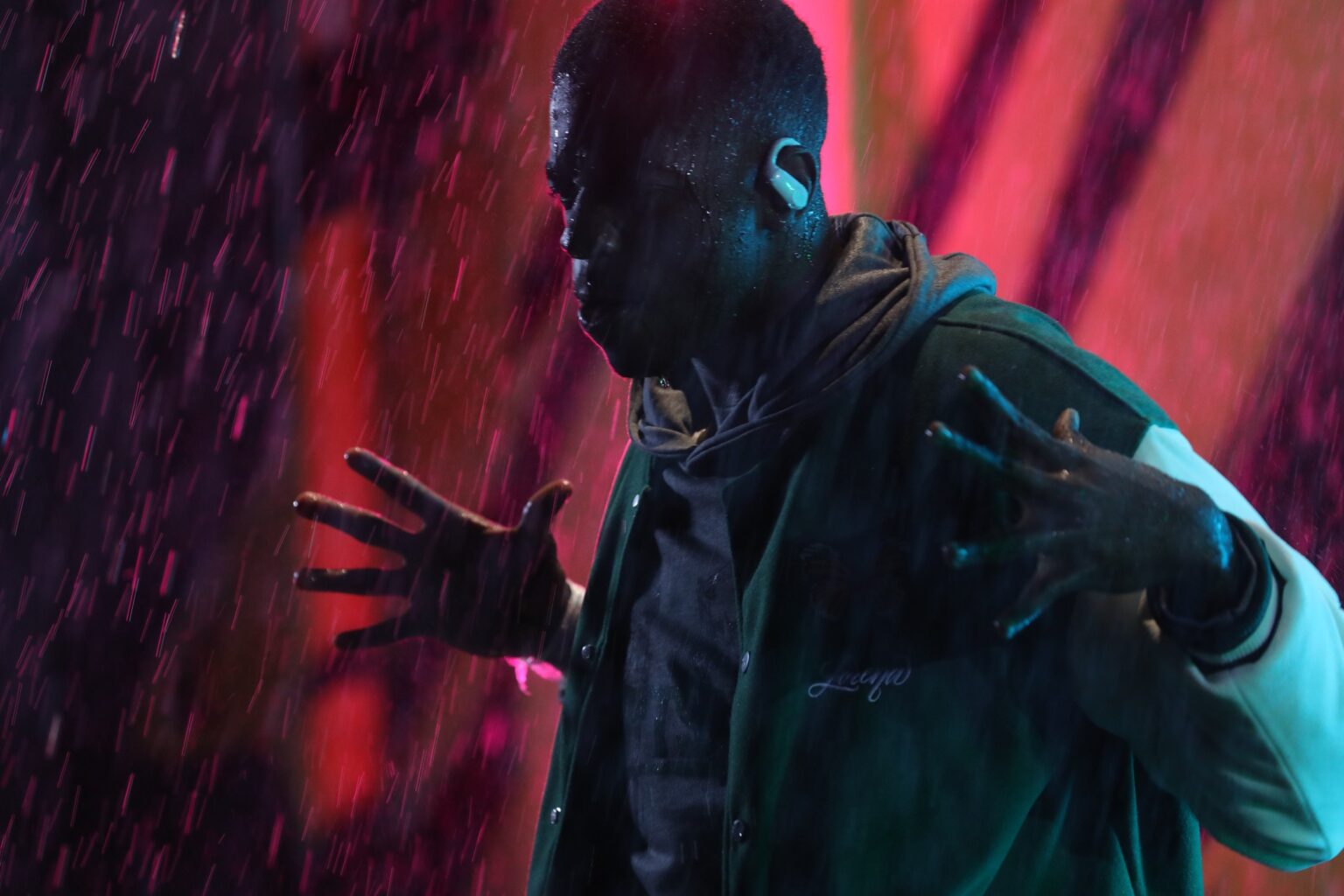 How to practice mindfulness through dance explained