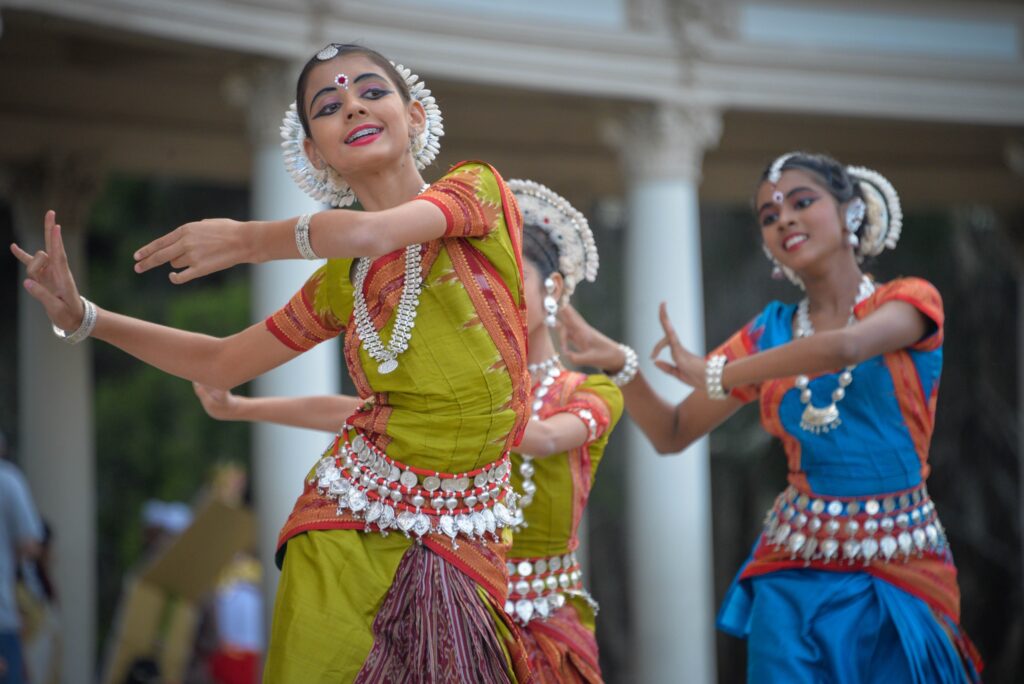 How to practice mindfulness through dance explained